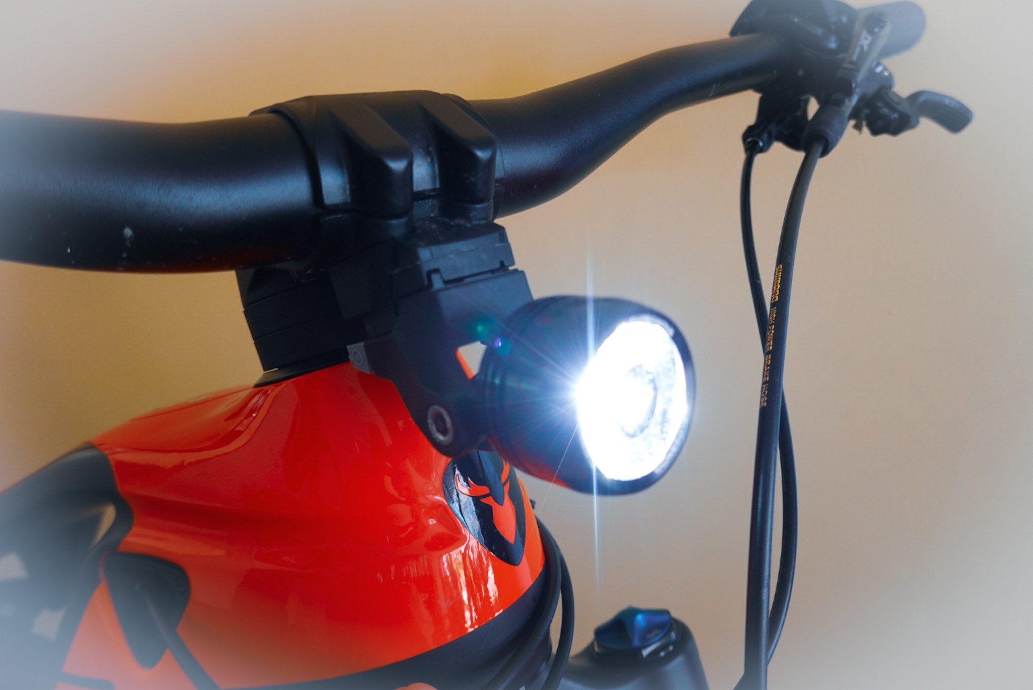 MonkeyLink Scheinwerfer Mini 2 Supernova - Dein Rotwild Bike Spezialist ...